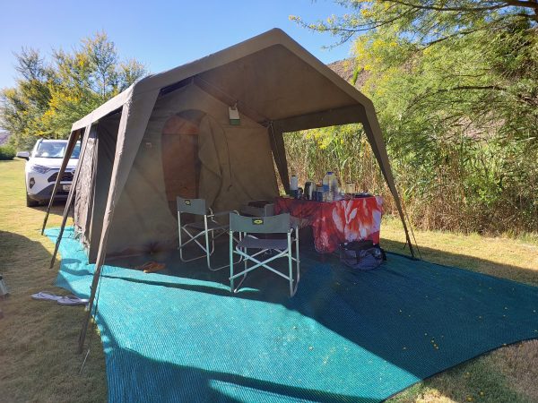 Karoo Bush Camp Van Wyksdorp - Bushwakka Africa